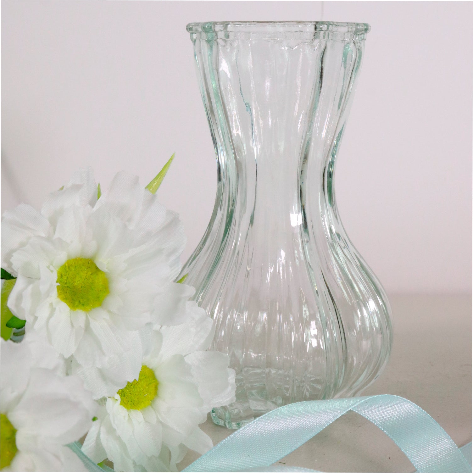 Daisy Vase (15cm) - Lotus Imports Limited – Lotus Imports Ltd